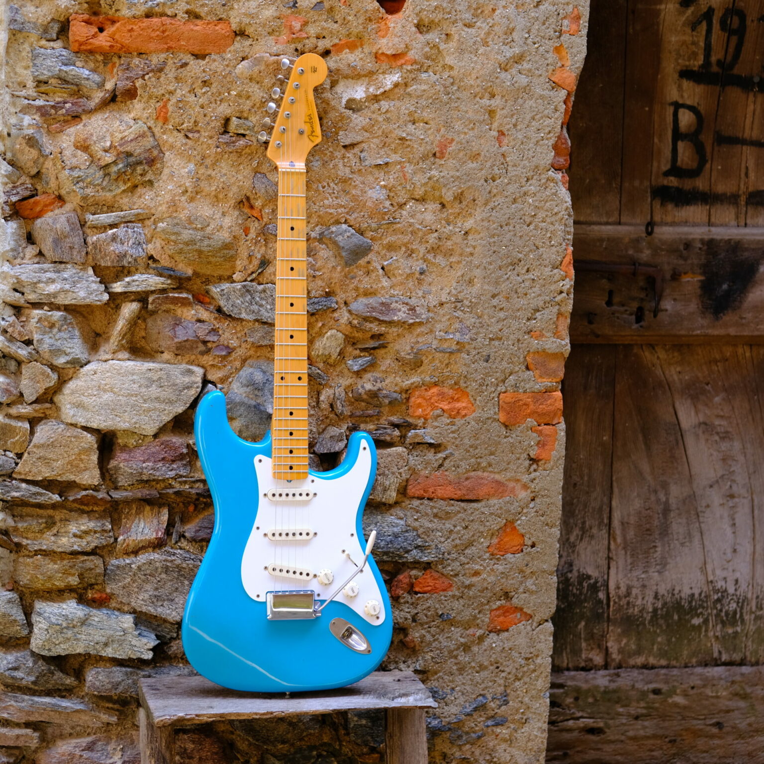 1956 FENDER STRAT LTD TAOS TURQUOISE - Fandango Guitars